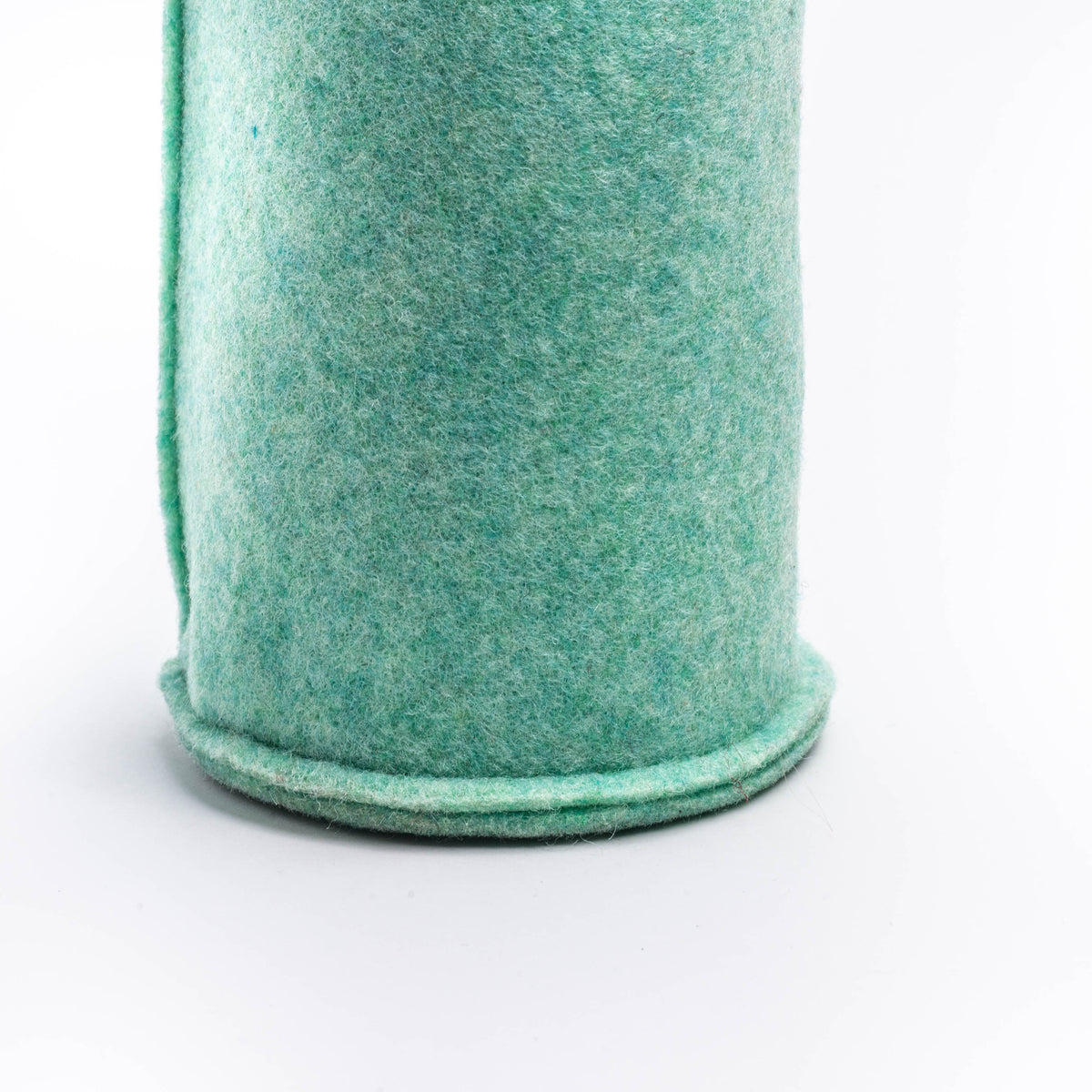 Recycled protective cover for your glass bottle | Mint | CARRY Sleeve